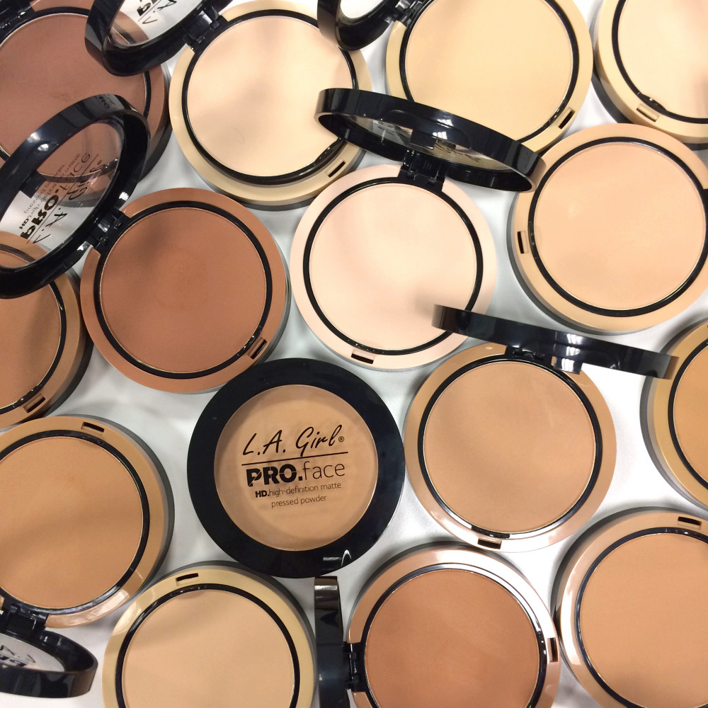 Pro Face Matte Pressed Powder (Nude Beige) - Cosmeticos